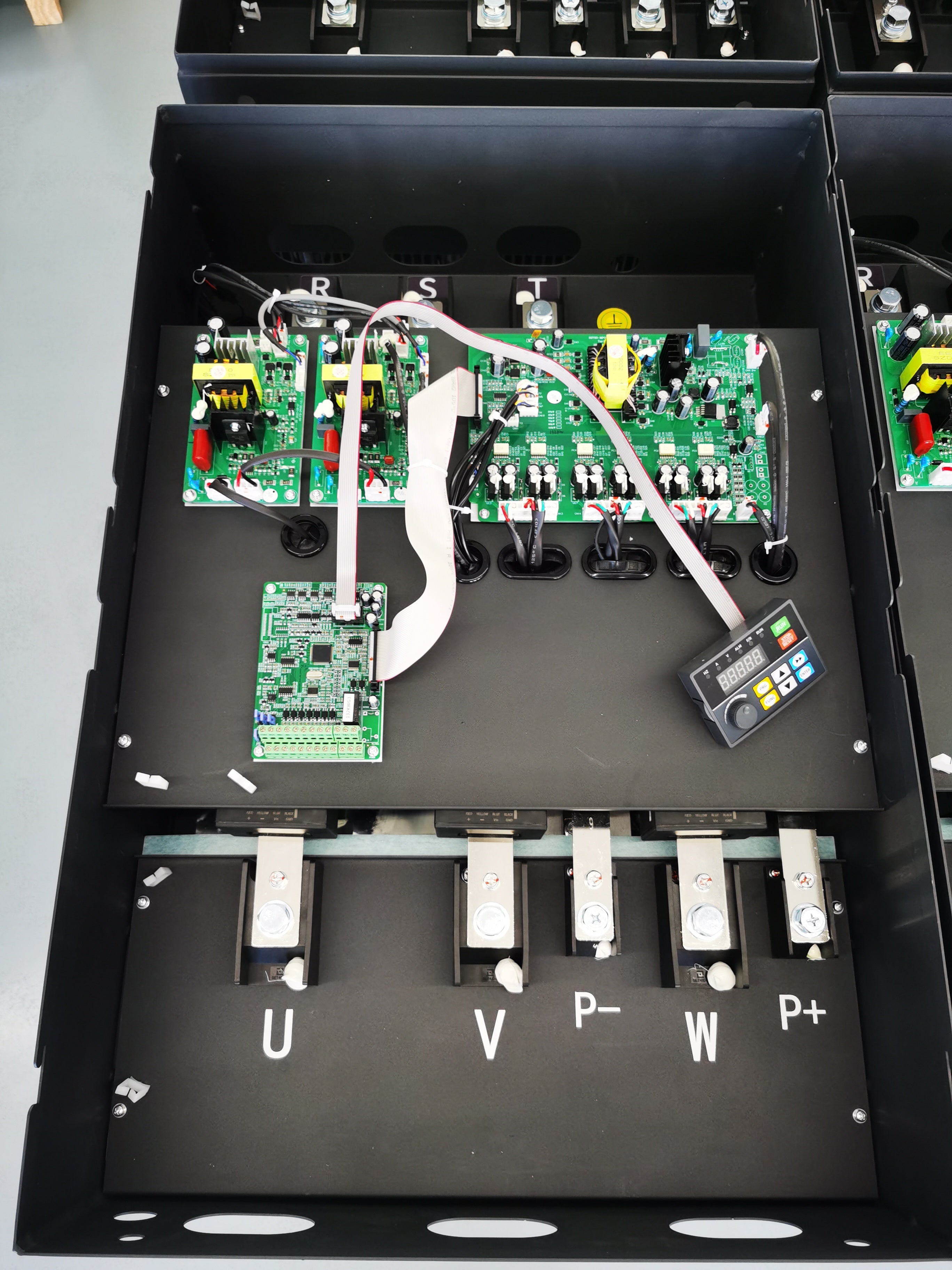 248HP Motor Speed Controller 3 Phase 380V Robust Motor Operation 185kW